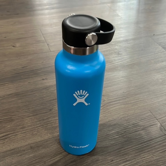 Hydro Flask | Dining | Hydro Flask 2 Oz Pacific Blue Water Bottle ...